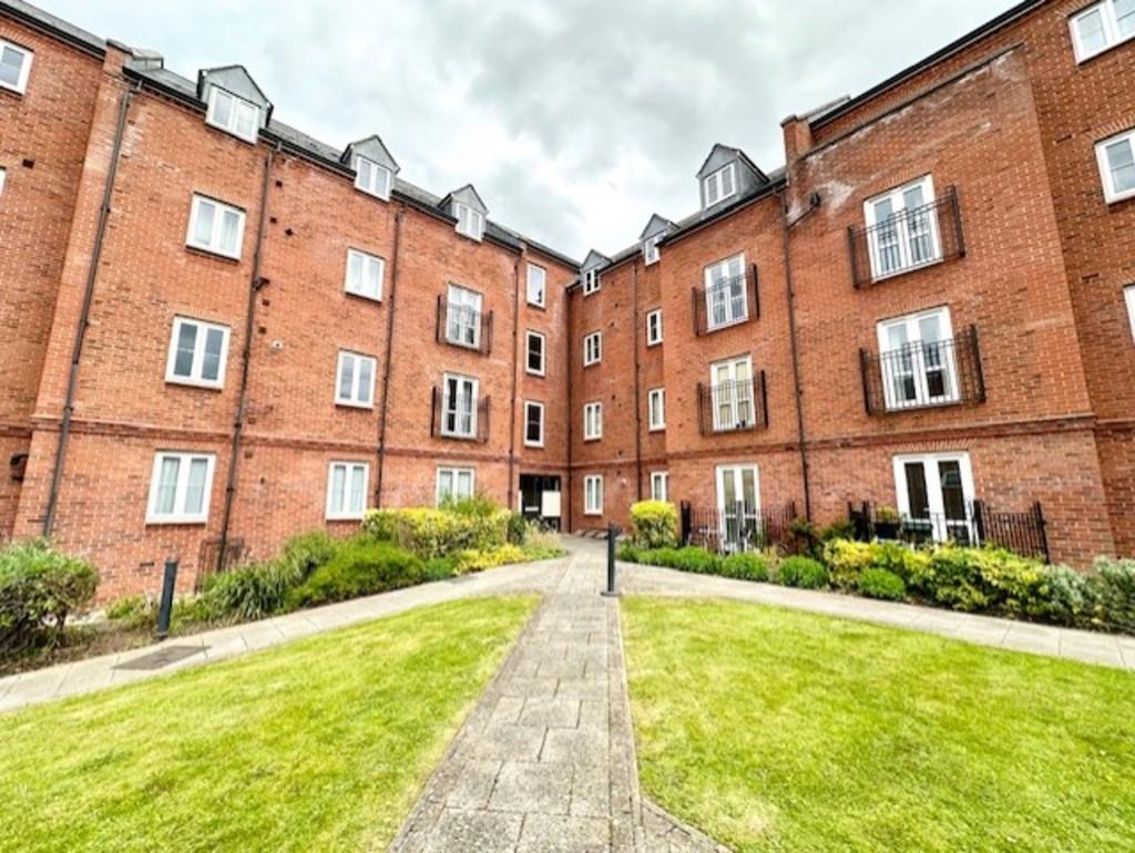 Cherwell Court, Banbury OX16 2 bed apartment - £185,000