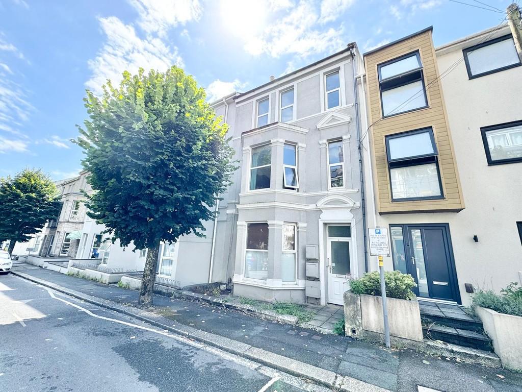Pier Street, Plymouth PL1 1 bed flat to rent - £900 pcm (£208 pw)