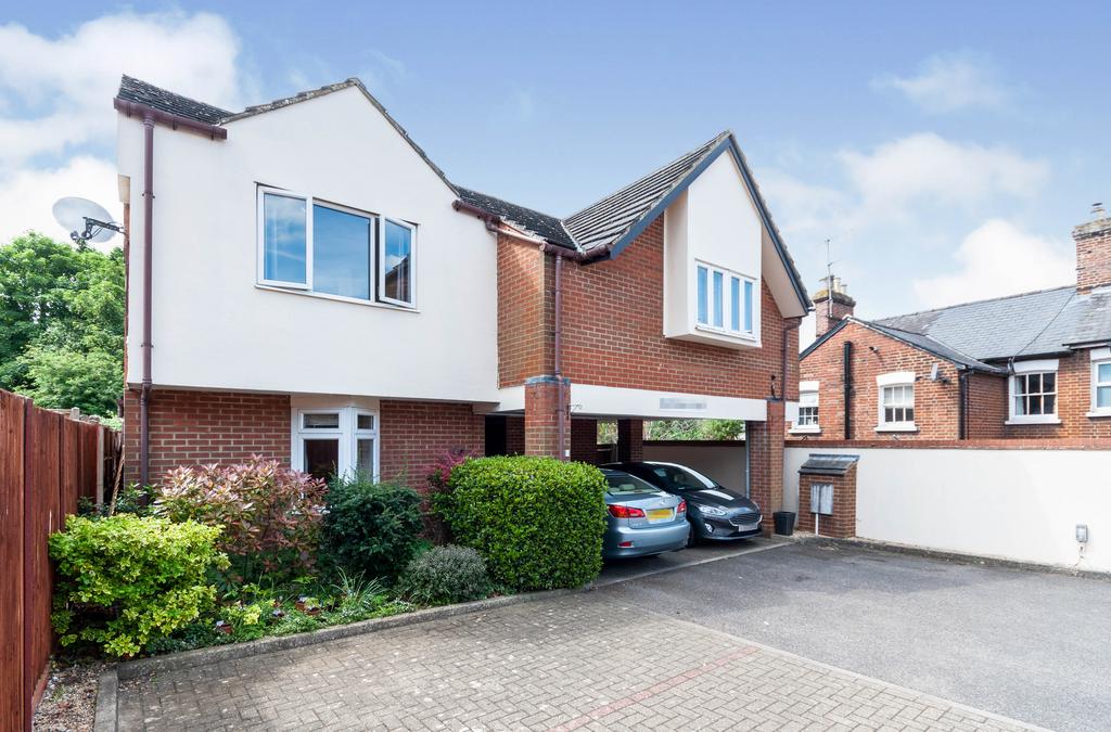 Nightingale Court, Hitchin,SG5 1RL 1 bed terraced house - £1,000 pcm (£ ...