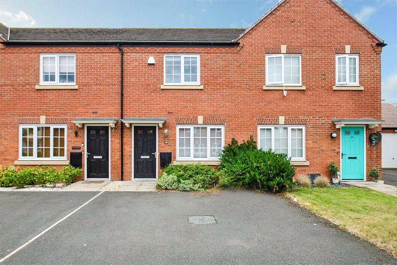 Tye Road, Lichfield WS13 2 bed terraced house - £1,100 pcm (£254 pw)