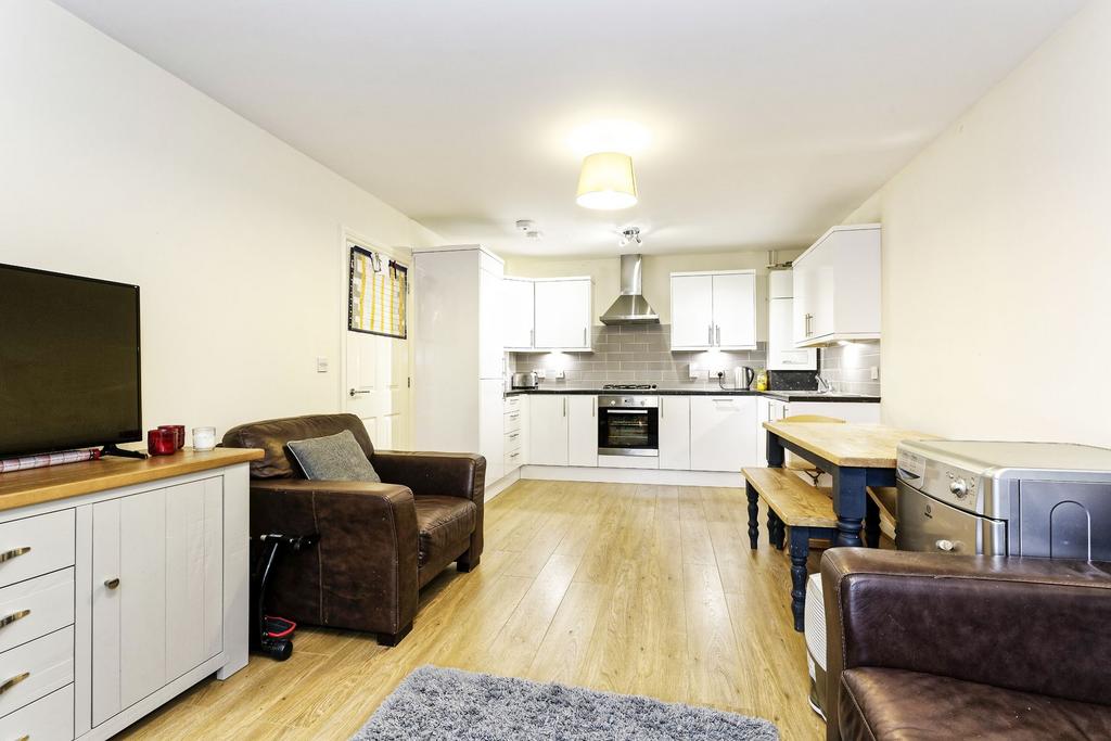 Windermere Gate 2 bed apartment - £1,400 pcm (£323 pw)