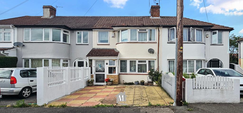 Cornwall Avenue, Slough, SL2 1AY 3 bed terraced house - £400,000