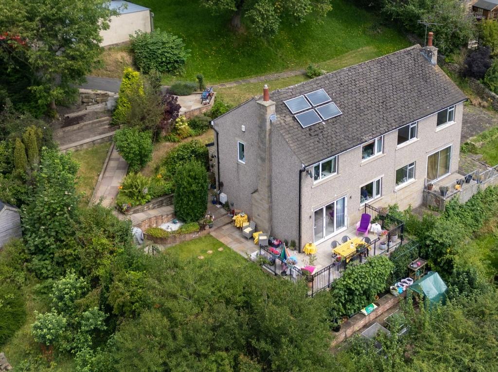 Slade Lane, Riddlesden, Keighley, BD20 3 bed semi-detached house - £250,000