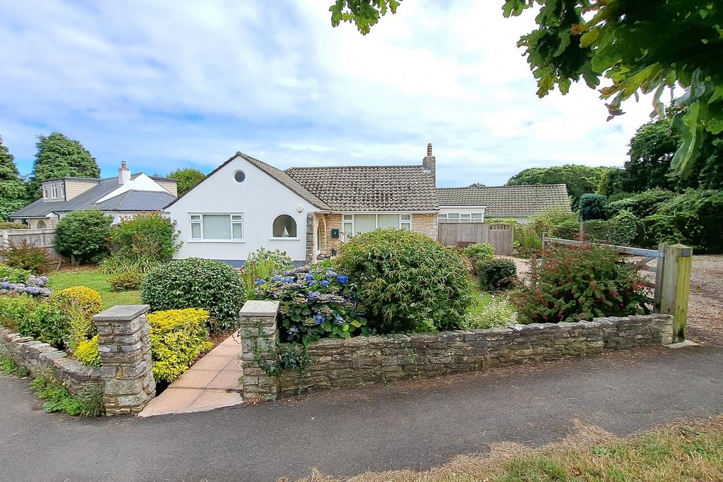 Dilly Lane 3 bed bungalow - £649,500
