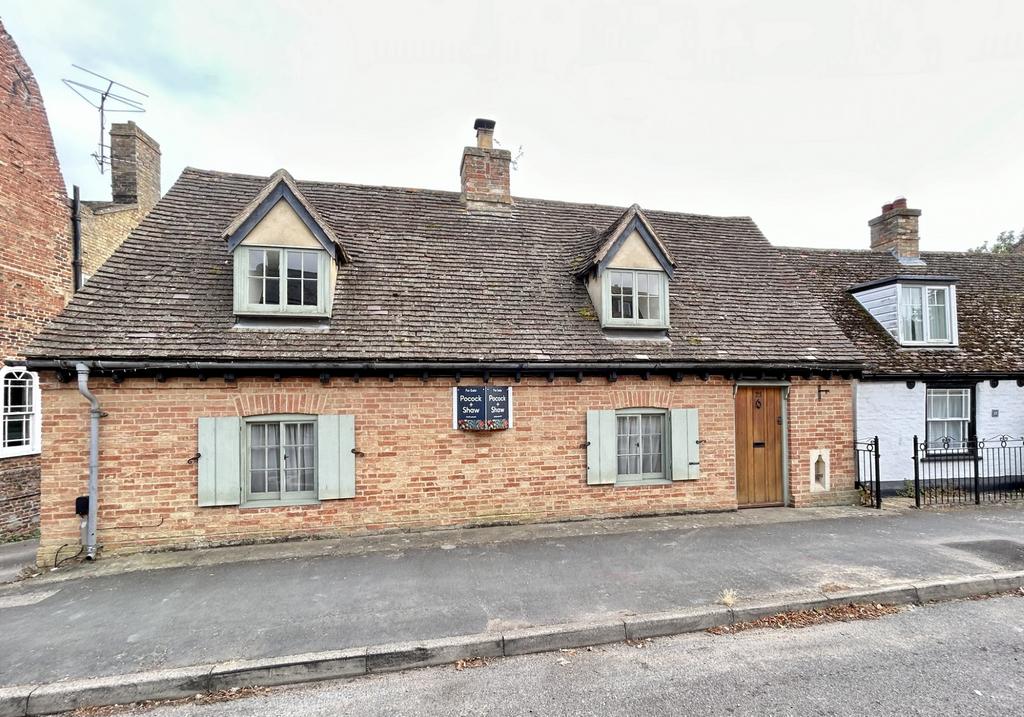 High Street, Sutton, Ely, Cambridgeshire 3 bed detached house - £325,000