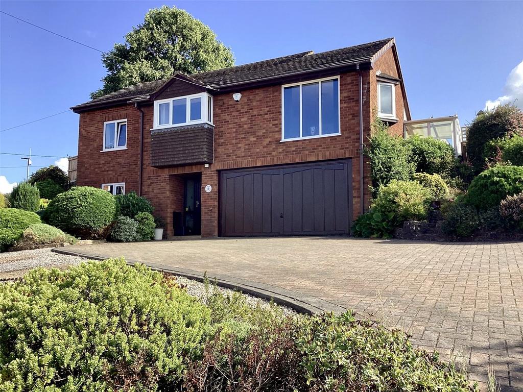 Canal Hill, Tiverton, Devon, EX16 3 bed detached house - £475,000