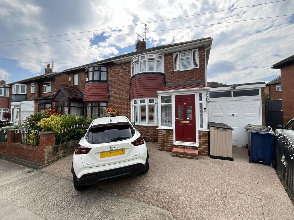 Stainton Grove, Sunderland, Tyne And... 2 bed semi-detached house - £ ...