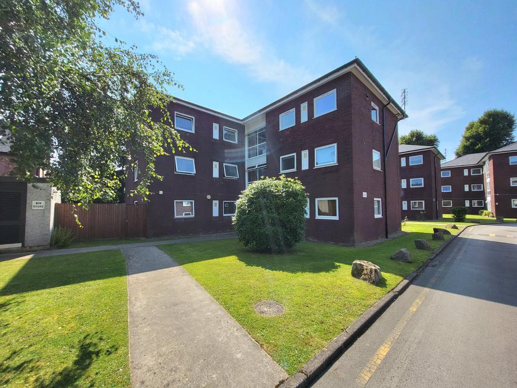 Mersey Road, Heaton Mersey... 2 bed flat - £1,000 pcm (£231 pw)