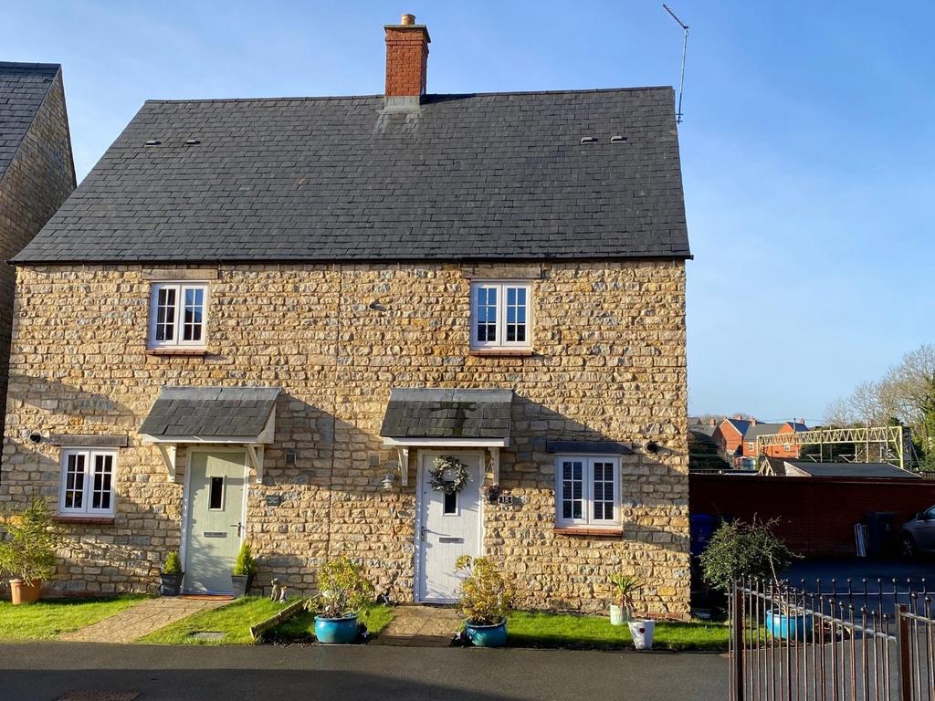 Setters Way, Roade, Northampton, NN7 2QQ 3 bed semi-detached house - £ ...