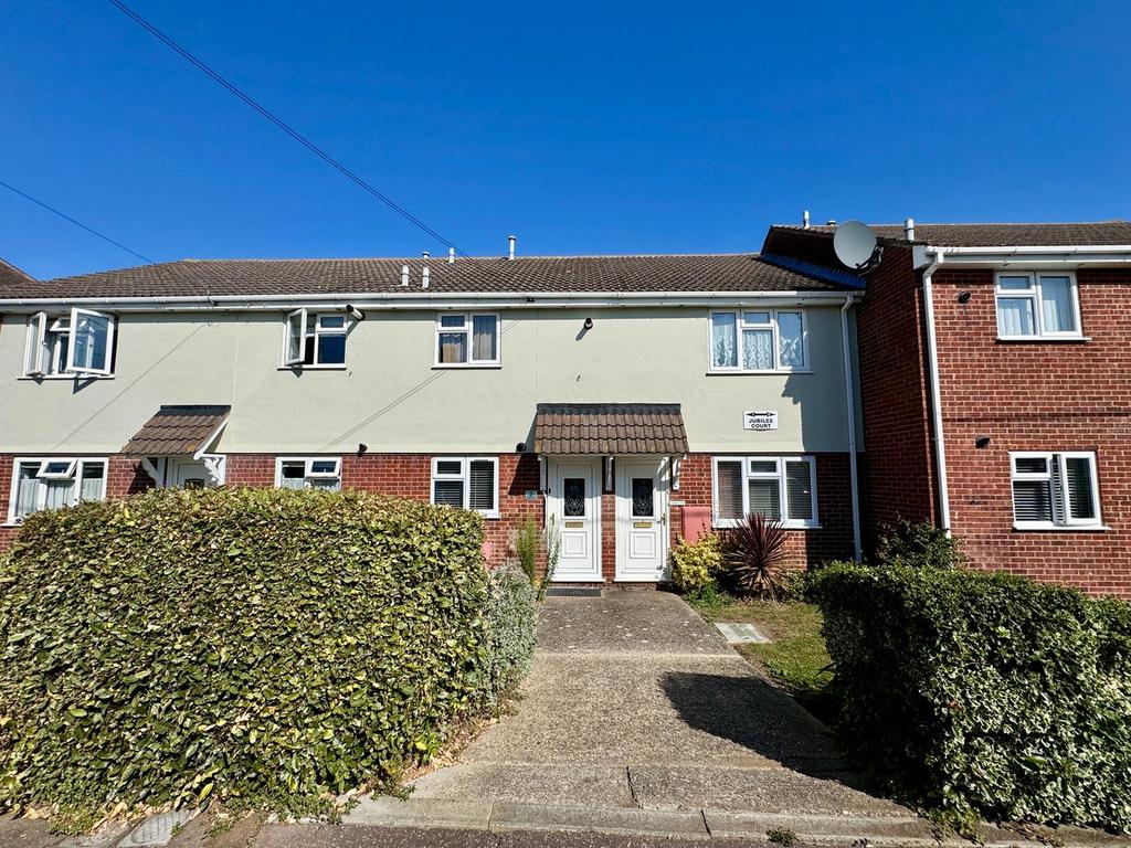Woodberry Way, Walton on the Naze, CO14 2 bed maisonette for sale - £ ...