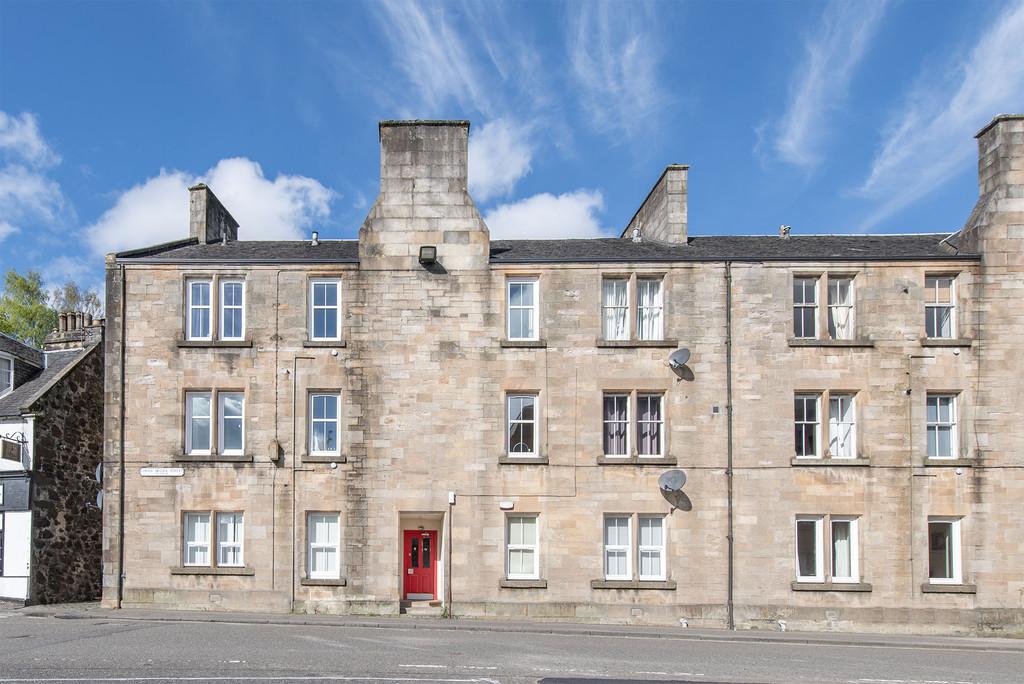 Lower Bridge Street, Stirling FK8 1 bed flat - £850 pcm (£196 pw)