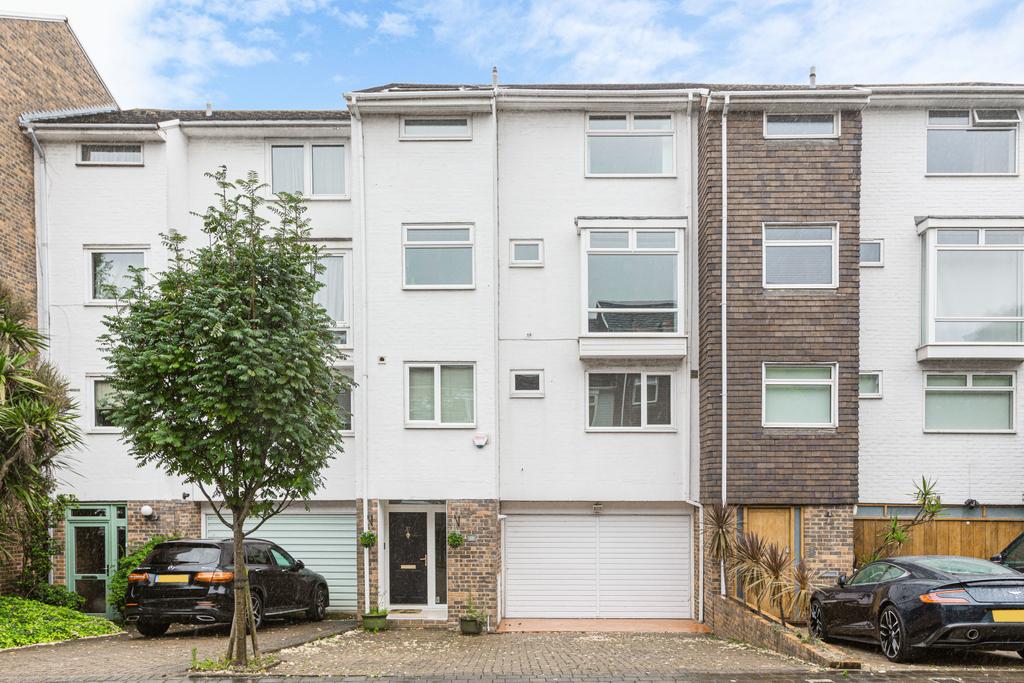 Chiswick Quay, Chiswick, London 4 bed terraced house for sale - £1,750,000