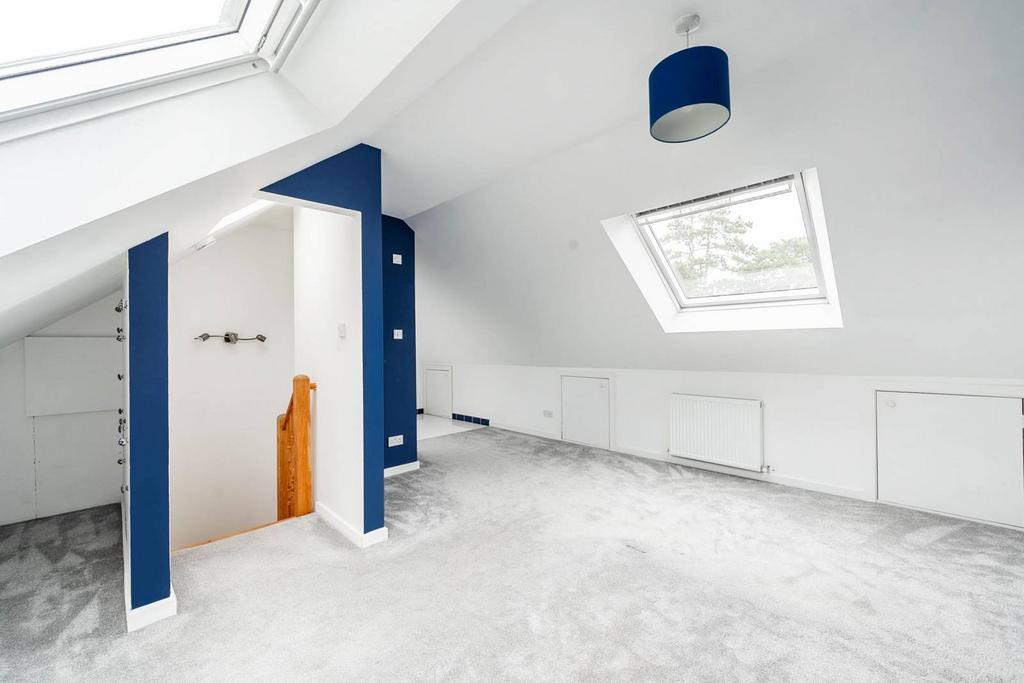 Rayners Lane, North Harrow, Pinner, HA5 6 bed semi-detached house - £ ...