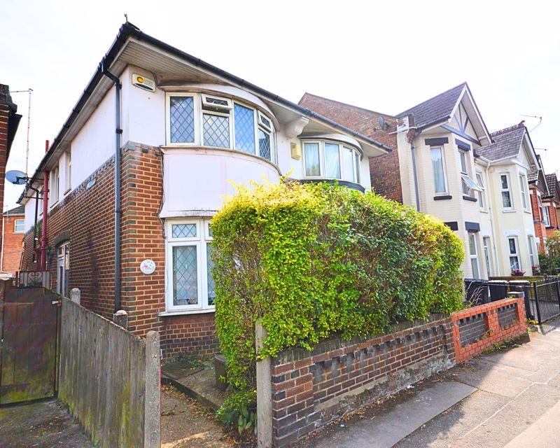 St. Clements Road, Bournemouth BH1 3 bed semi-detached house - £275,000