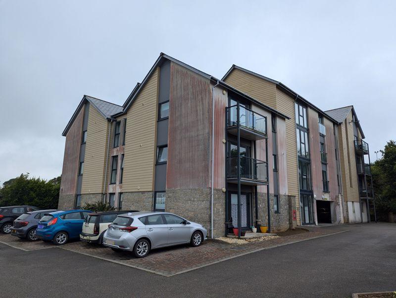 Jubilee Drive, Redruth 1 bed apartment - £120,000