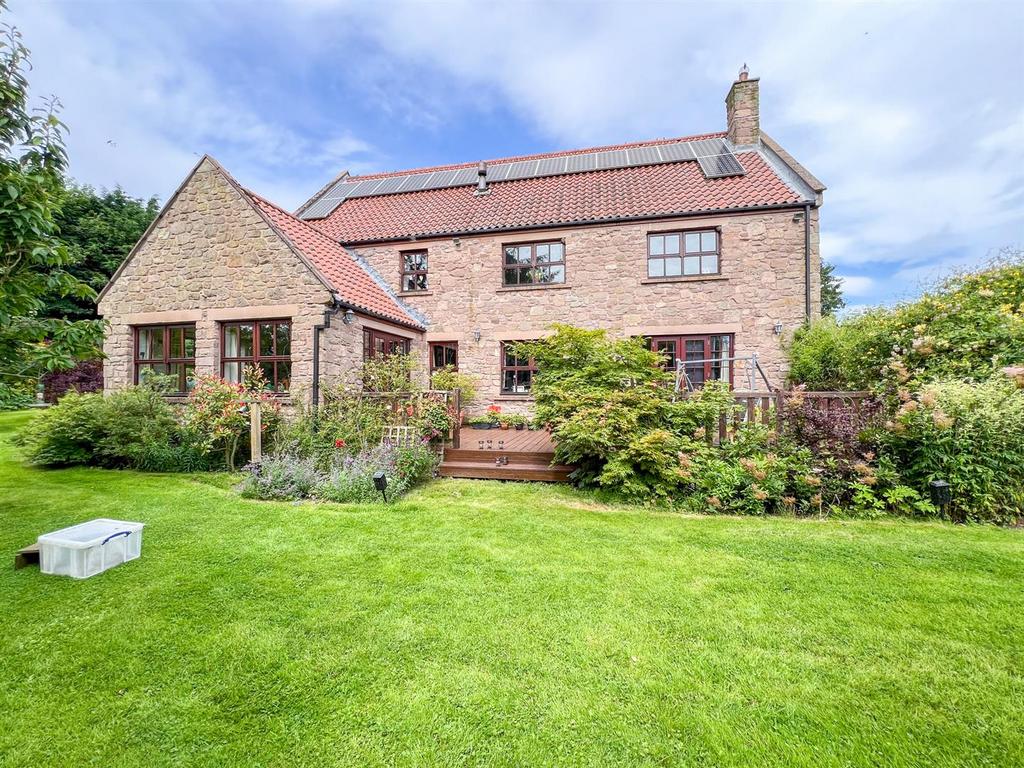 Grindon Rigg, Berwick-Upon-Tweed 4 bed detached house - £599,950