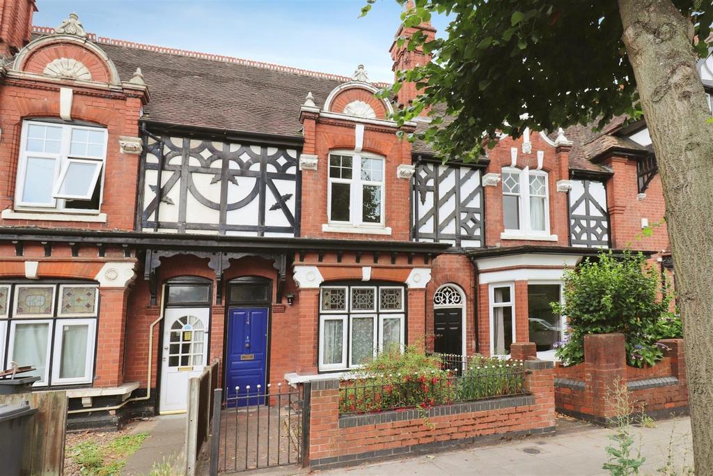 Manor Court Road, Nuneaton 3 bed terraced house - £215,000
