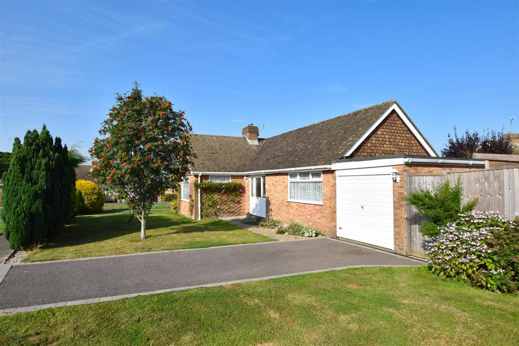 Fieldway, Broad Oak, Rye 2 bed detached bungalow for sale - £425,000