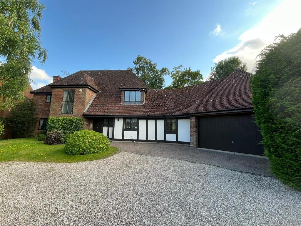 Hutton Gate, Hutton Mount, Brentwood 4 bed detached house for sale - £ ...