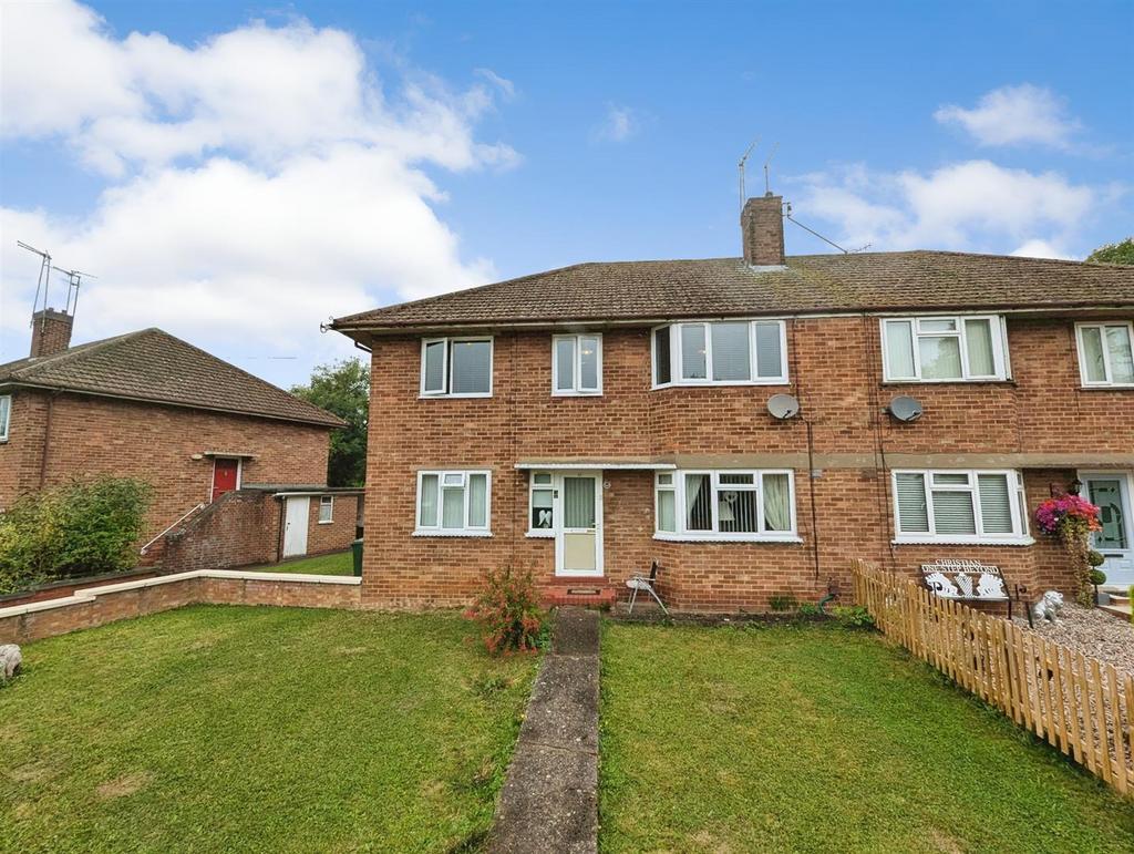 Farndale Avenue, Corby NN17 2 bed flat for sale - £165,000