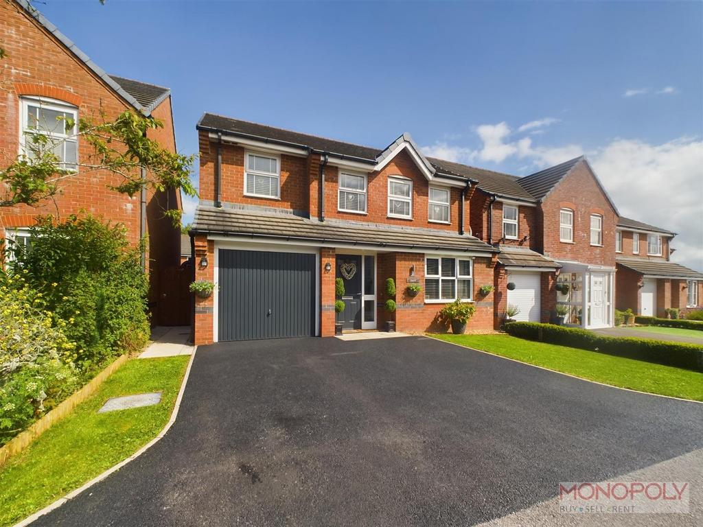 Clifton Avenue, Brymbo, Wrexham 4 bed detached house - £275,000