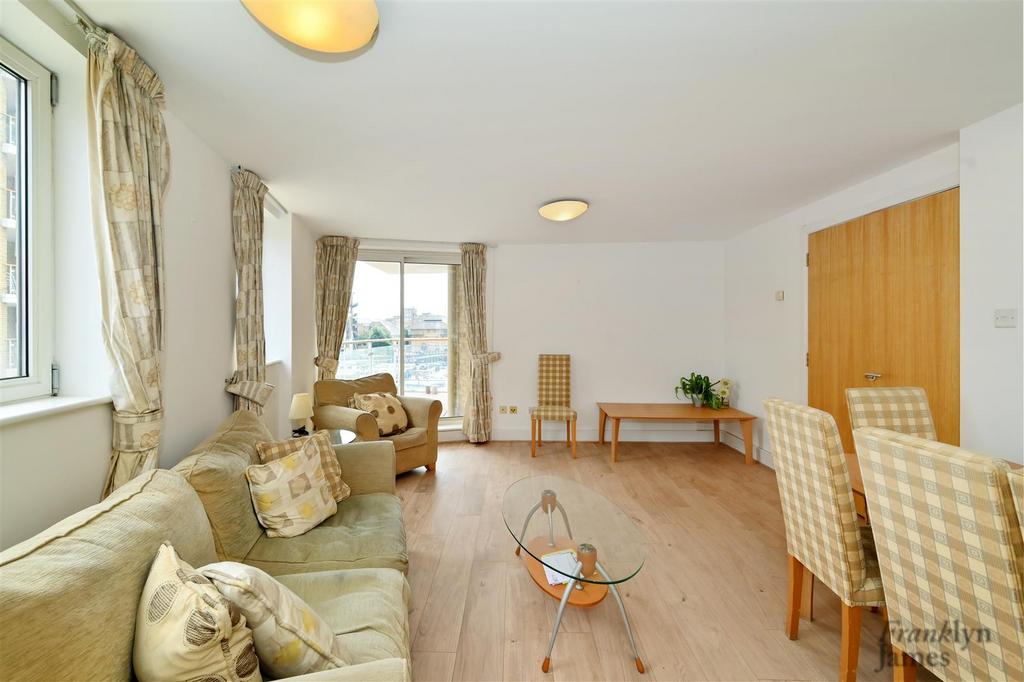 Basin approach, Limehouse, London, E14 2 bed apartment for sale - £450,000