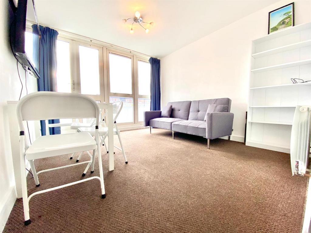 Clipstone Street, London 4 bed flat - £4,550 pcm (£1,050 pw)