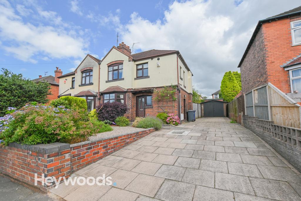 Dimsdale Parade West, Wolstanton... 3 bed semi-detached house - £240,000