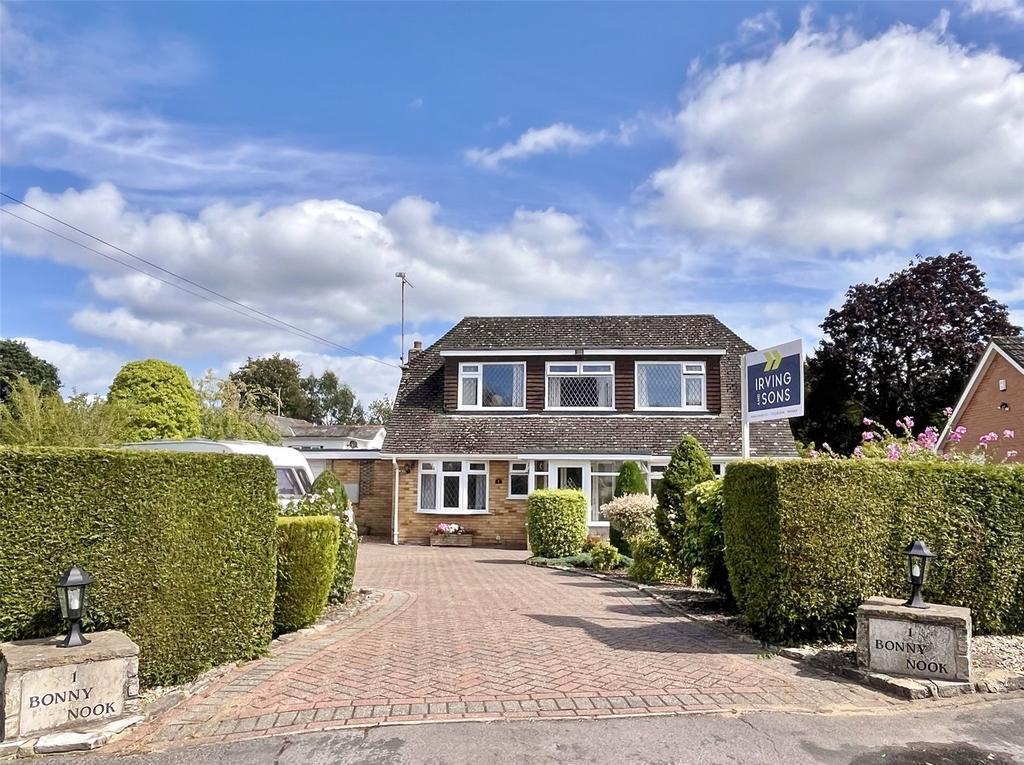 Lake Road, Verwood, Dorset, BH31 3 bed detached house - £525,000