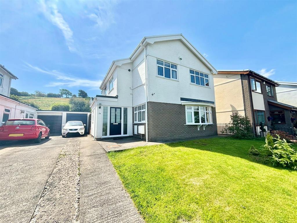 Gowerton Road, Penclawdd, Swansea 4 bed detached house - £420,000