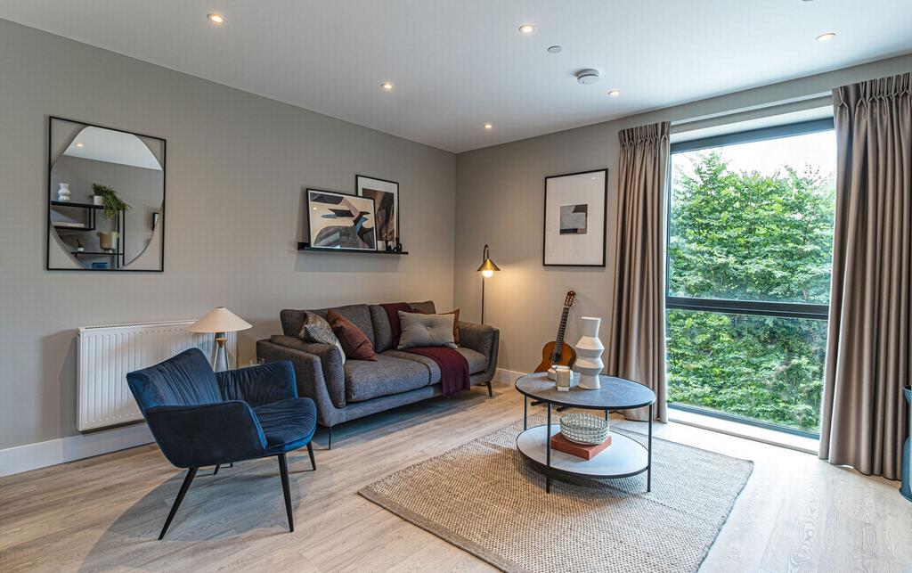 at Cassiobury, 205 IP 1 Cortland... 1 bed apartment - £1,555 pcm (£359 pw)