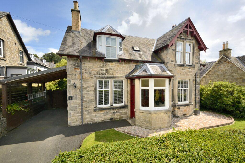 7 Lockhart Place, Hawick, TD9 9JR 3 bed house - £360,000