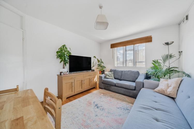 Halton Road Islington N1 1 bed apartment to rent - £1,900 pcm (£438 pw)