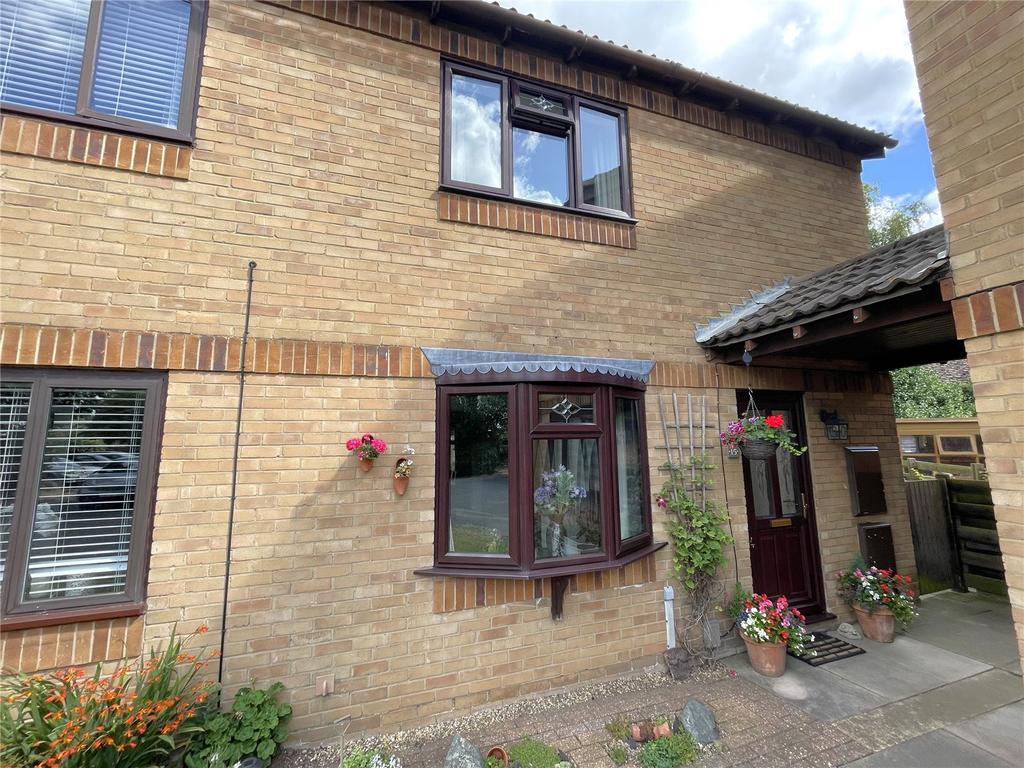 Colman Close, Stanford-le-Hope... 3 bed end of terrace house - £320,000