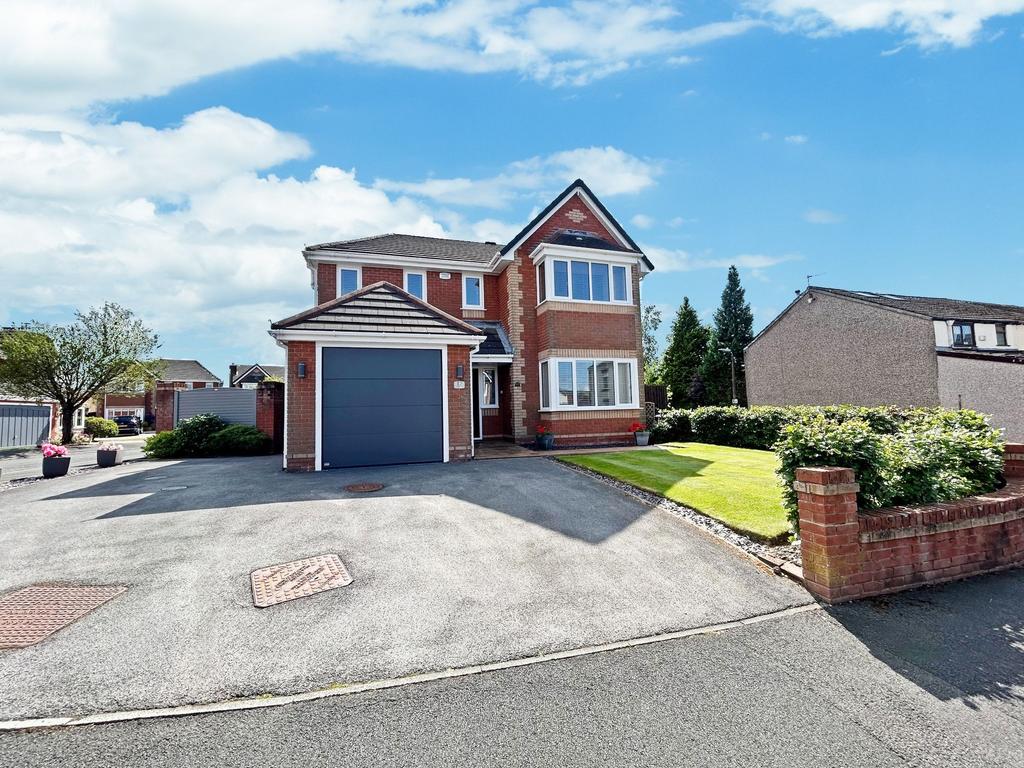 Chadbury Close, Lostock, BL6 4 bed detached house for sale - £525,000