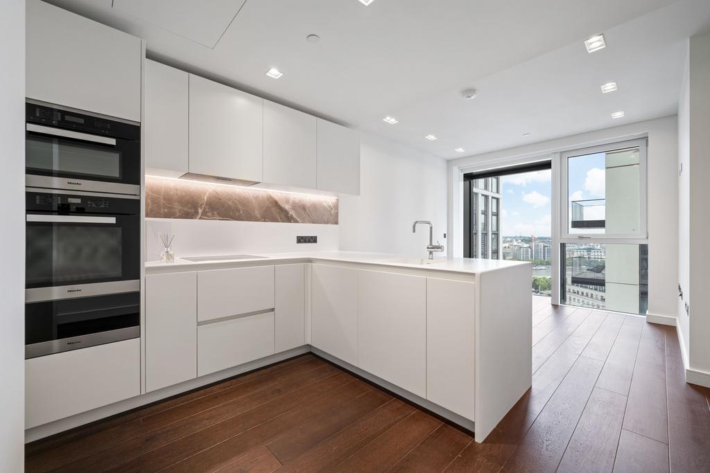 8 Casson Square, Southbank Place... 2 bed apartment to rent - £7,258 ...