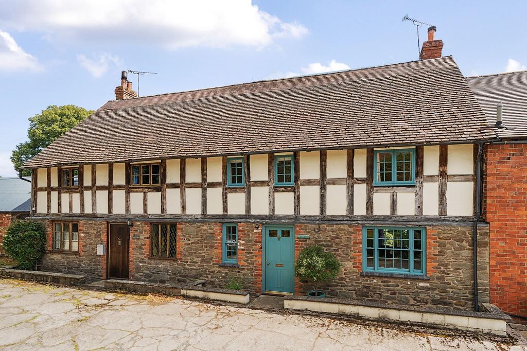 Dishley Court, Leominster HR6 4 bed barn conversion - £415,000
