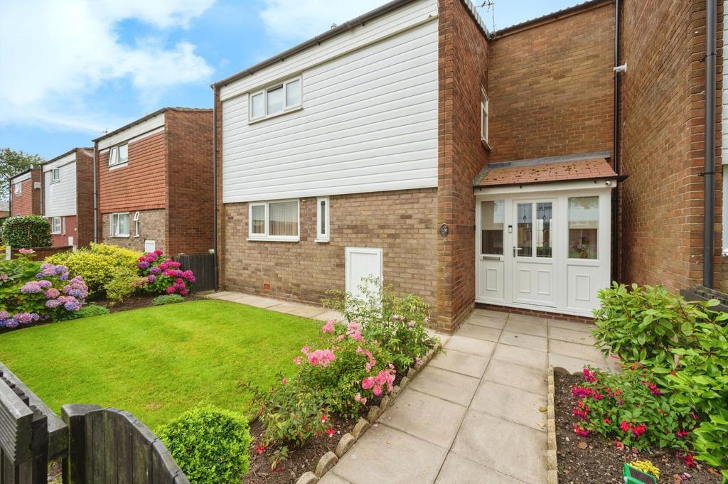 Paddock Grove, Clock Face, St Helens... 3 bed terraced house - £125,000