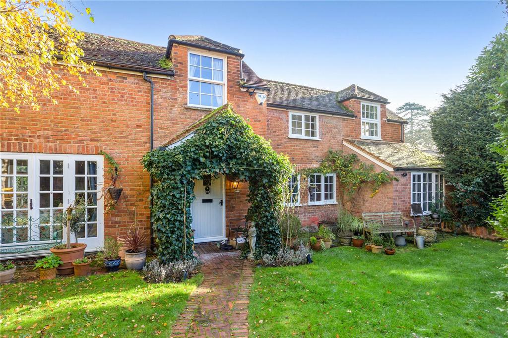 High Street, Cookham, Berkshire, SL6 3 bed semi-detached house for sale ...
