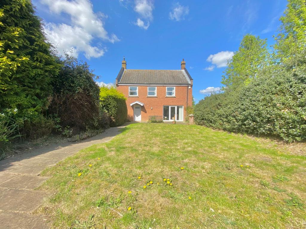 Norwich Road, New Buckenham 3 bed detached house for sale - £425,000