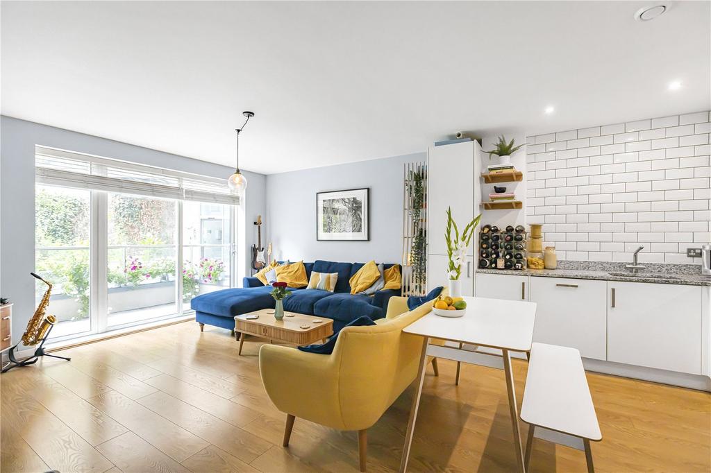 Cygnet Street, London, E1 1 bed apartment - £525,000