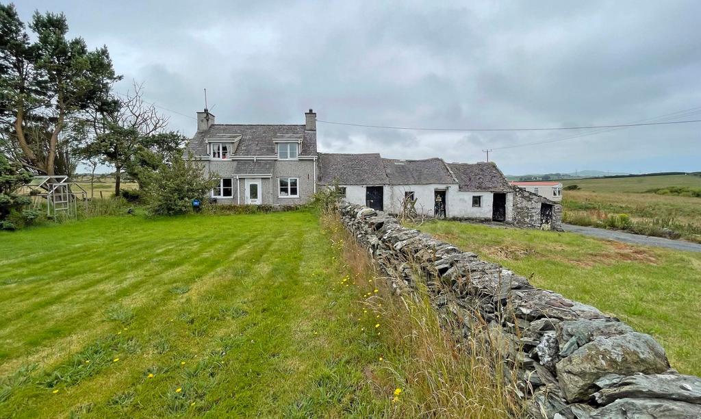 Llanfechell, Amlwch, Isle of... 2 bed detached house - £375,000