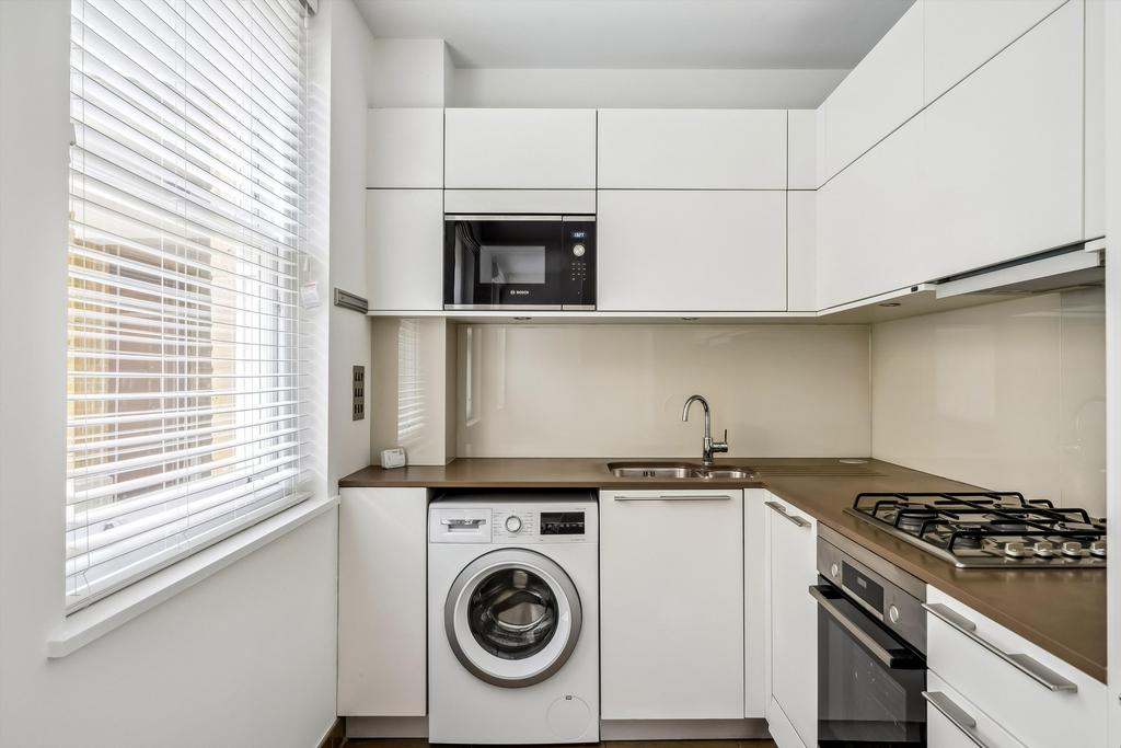 Cavalry Square, Turks Row, Chelsea... 2 bed flat - £4,983 pcm (£1,150 pw)