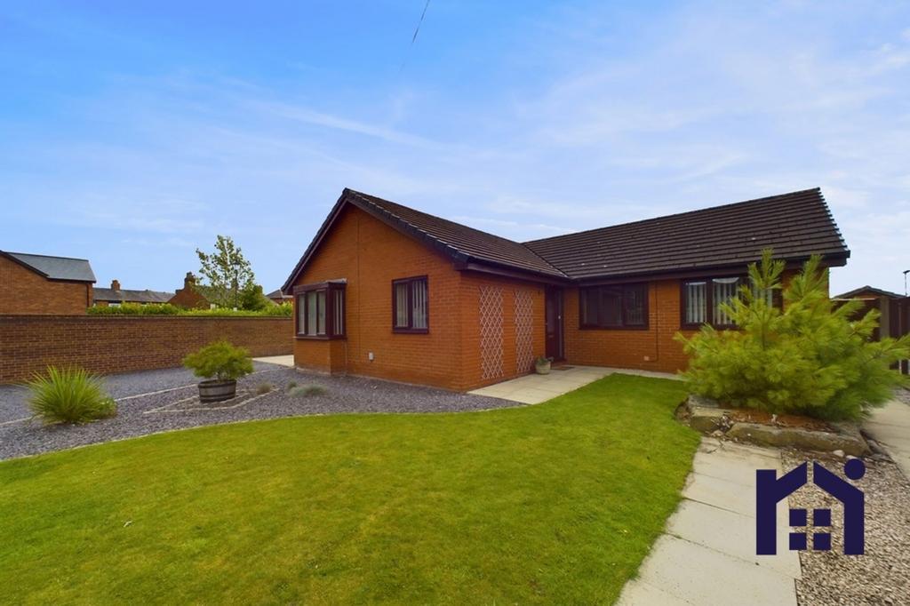 Yarrow Close, Croston, PR26 9SJ 4 bed bungalow - £475,000