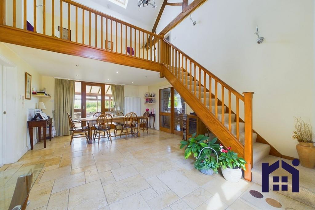 Longmeanygate, Midge Hall, PR26 6TD 4 bed barn conversion for sale - £ ...