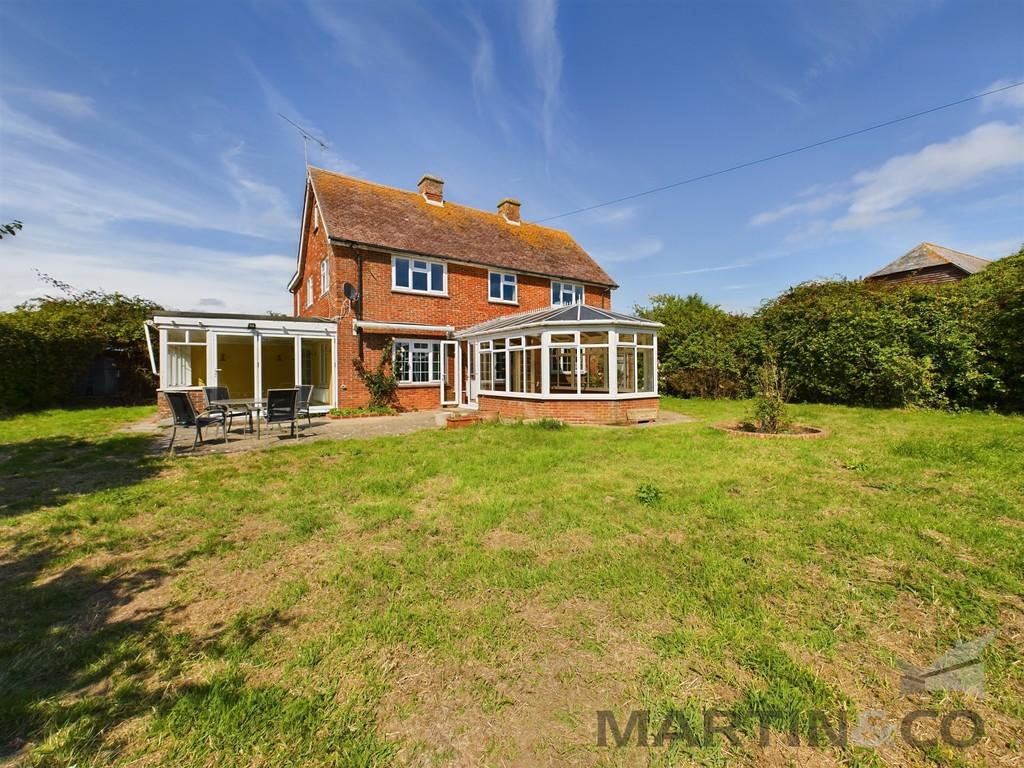 Cakeham Road, West Wittering 5 bed farm house for sale - £775,000