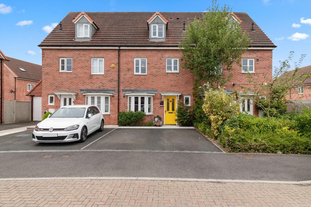 Worcester WR2 4 bed terraced house - £325,000