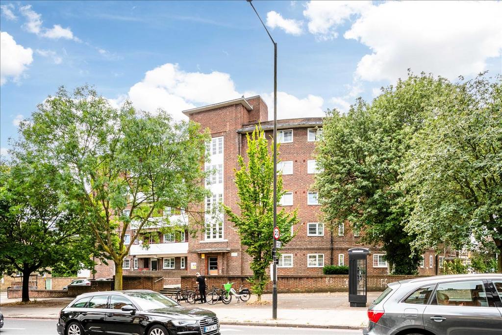 Hendale House, Clapton, E5 2 bed apartment - £2,188 pcm (£505 pw)