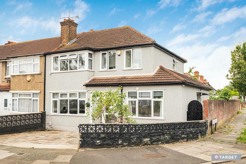 Charlton Road, London N9 4 bed end of terrace house - £550,000