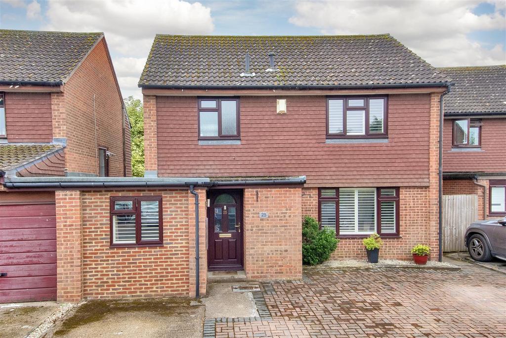 Hawden Close, Hildenborough TN11 4 bed detached house - £625,000